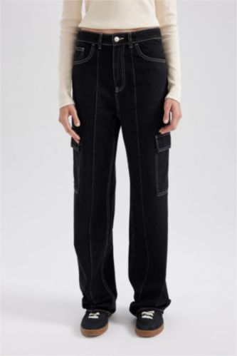 Black Woman Wide Leg Cargo High Waist Long Jeans 2907587 | DeFacto