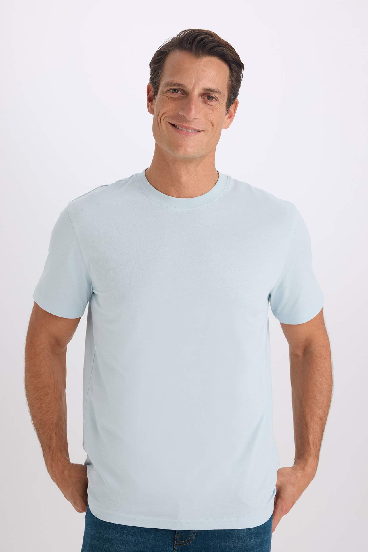 Khaki MAN New Regular Fit Crew Neck Basic Short Sleeve T-Shirt 3243150 ... Khaki MAN New Regular Fit Crew Neck Basic Short Sleeve T-Shirt 3243150 ...