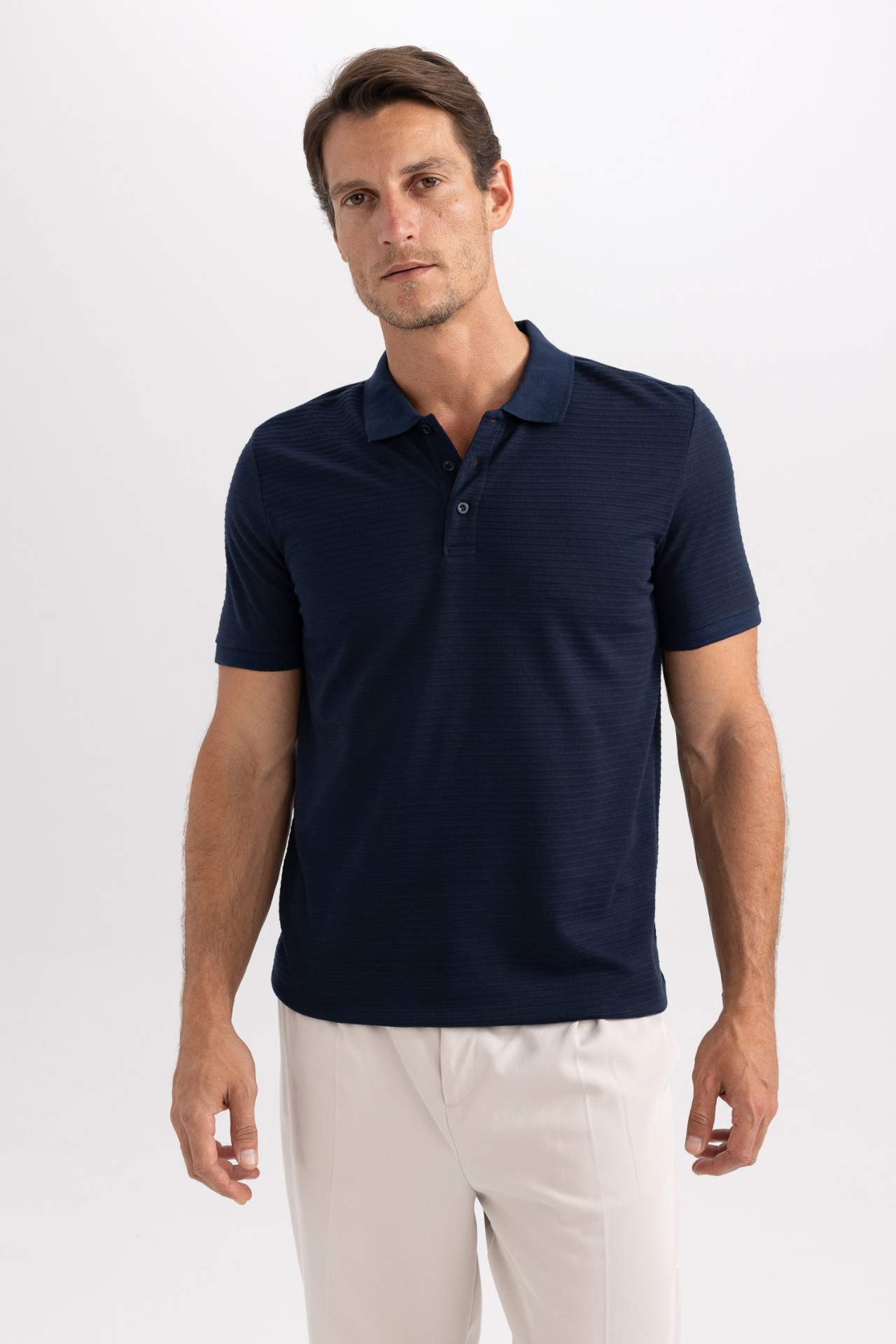 Black Man Regular Fit Polo Neck Short Sleeved T-Shirt 2530608 | DeFacto