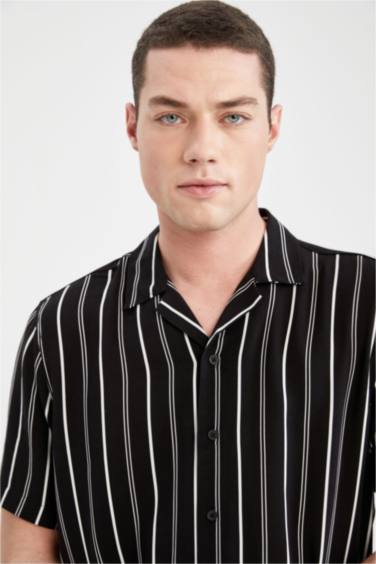 Man Shirts Models | DeFacto