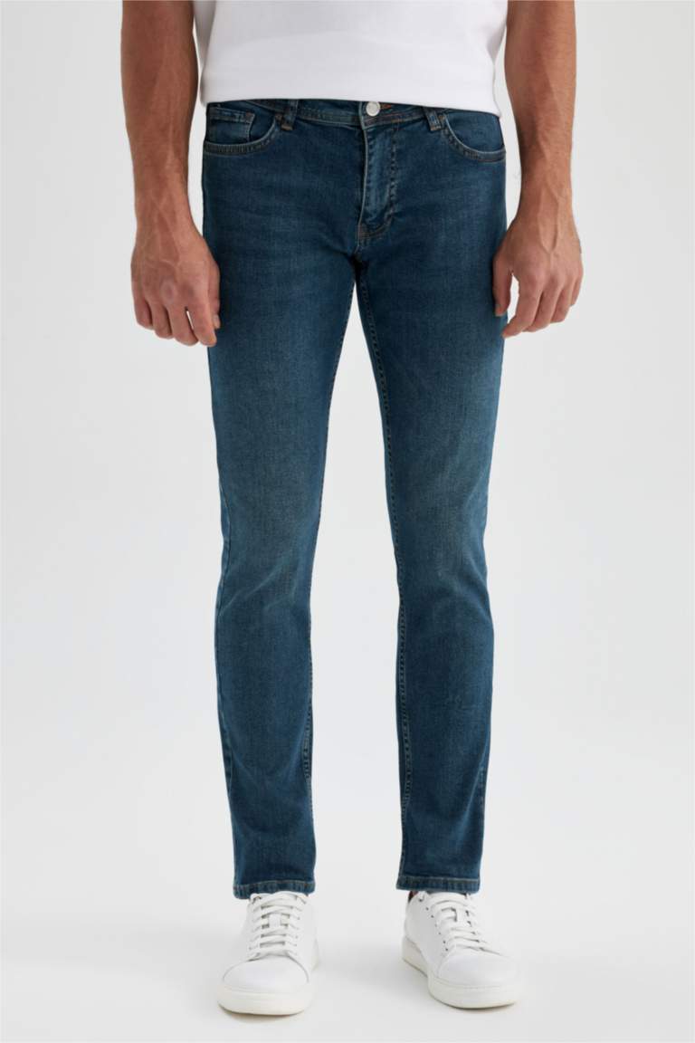 Green MAN Pedro Slim Fit Super Skinny Hem Jean Trousers 2797358 | DeFacto