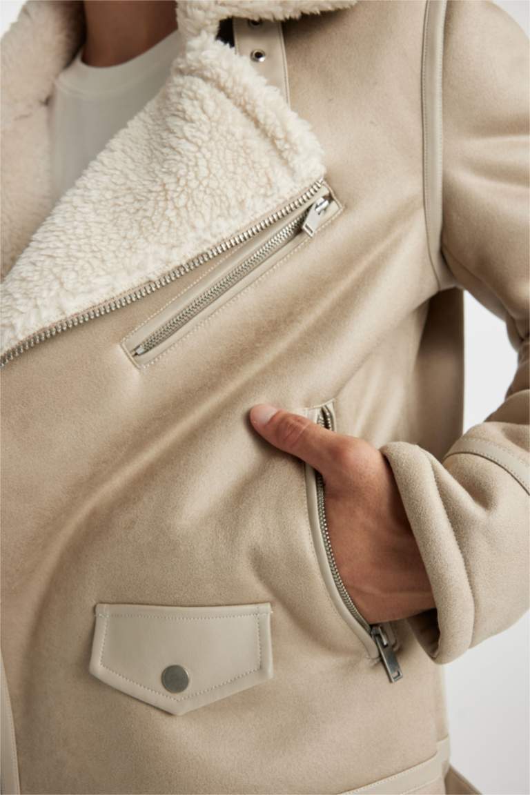 White MAN Slim Fit Plush Lining Faux Leather Jacket 2800880 | DeFacto