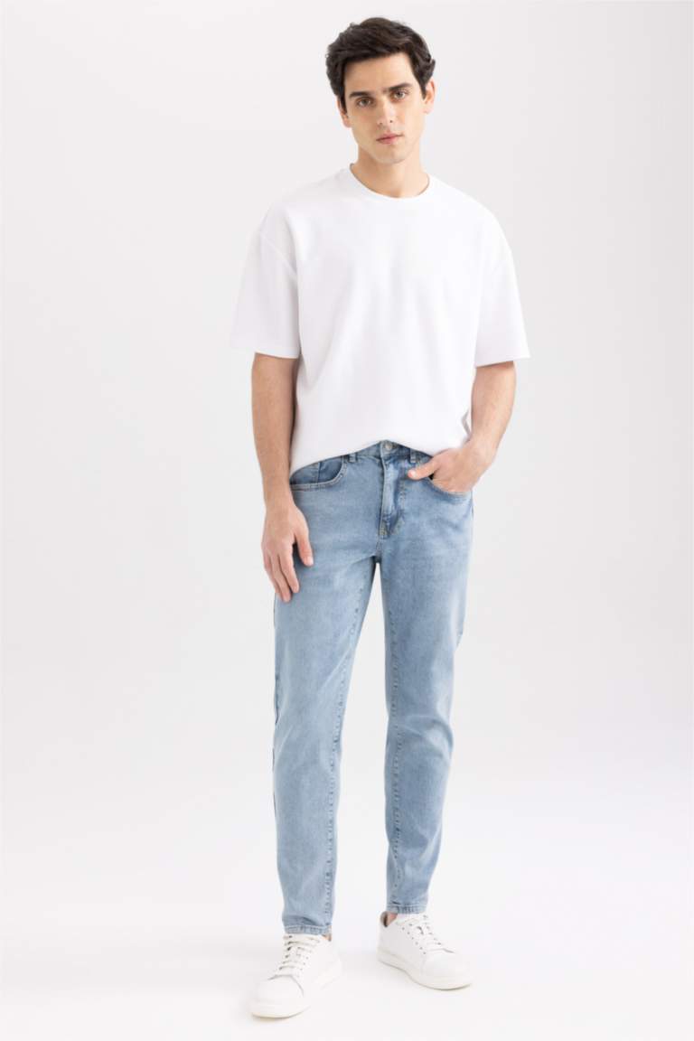 Blue MAN Slim Tapered Fit Narrow Fit Normal Waist Tapered Leg Jeans ...