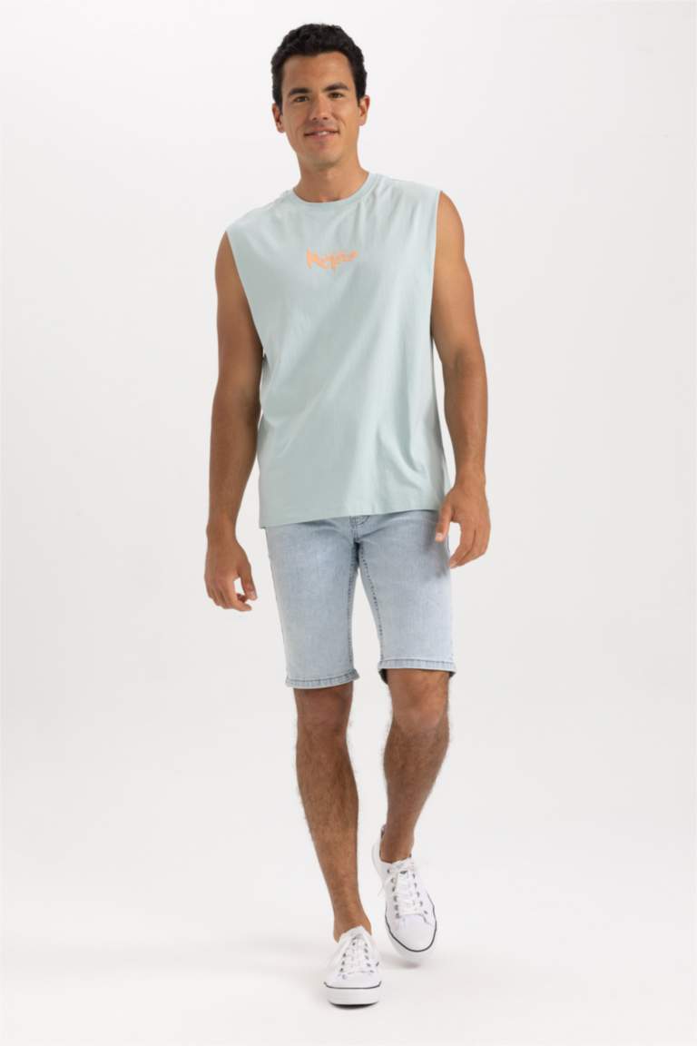 Green MAN Boxy Fit Printed Crew Neck Sleeveless Tank Top 2825285 | DeFacto