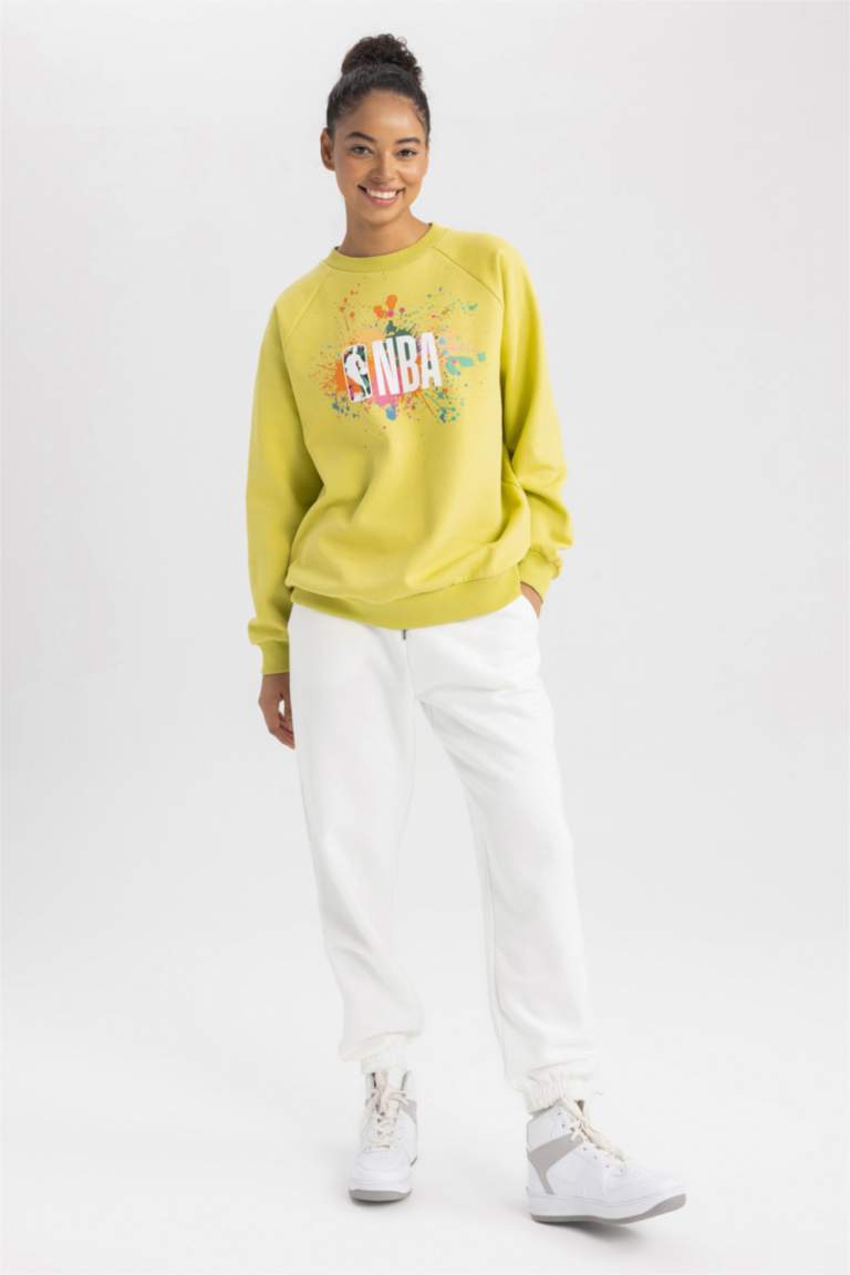 Green WOMAN NBA Licensed Long Sleeve Sweatshirt 2891387 | DeFacto