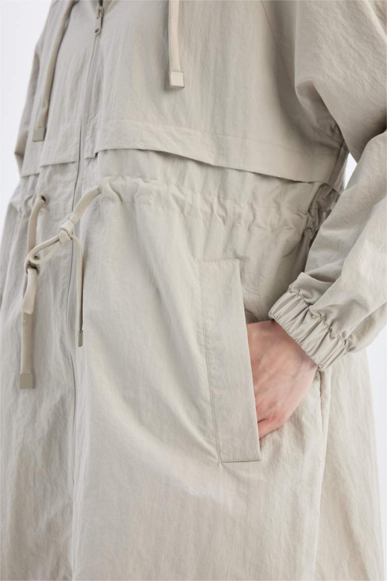 Grey WOMAN Regular Fit Taffeta Crinkle Fabric Raincoat 3113521 | DeFacto