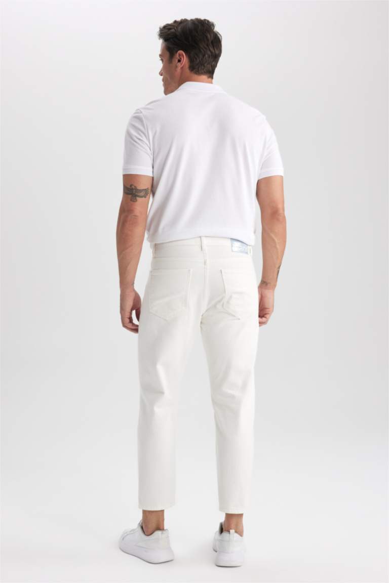 White MAN Slim Crop Fit Jeans 2813241 | DeFacto