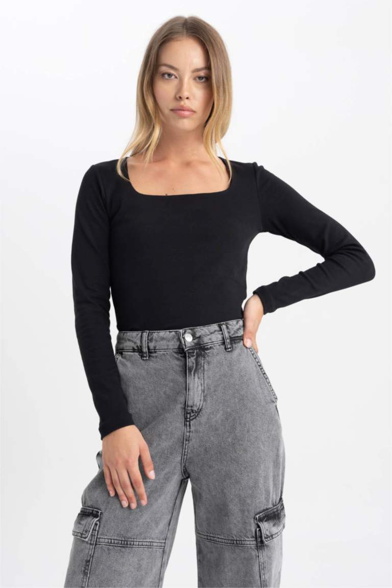 Black Woman Slim Fit Square Collar Long Sleeve T-Shirt 2911137 | DeFacto
