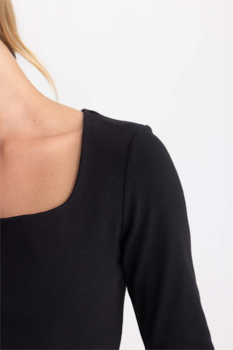 Black Woman Slim Fit Square Collar Long Sleeve T-Shirt 2911137 | DeFacto