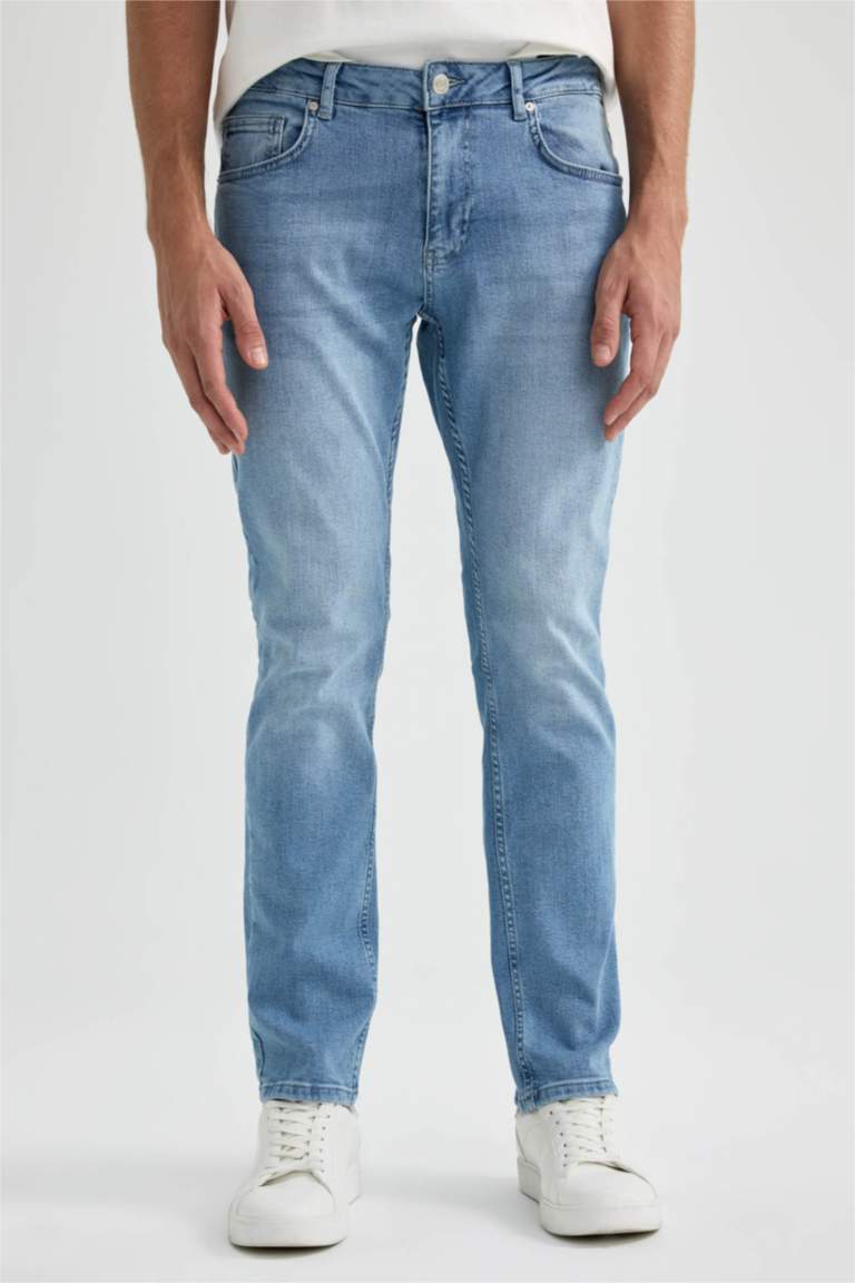 Blue MAN Sergio Regular Fit Normal Mold Normal Waist Pipe Leg Jeans ...
