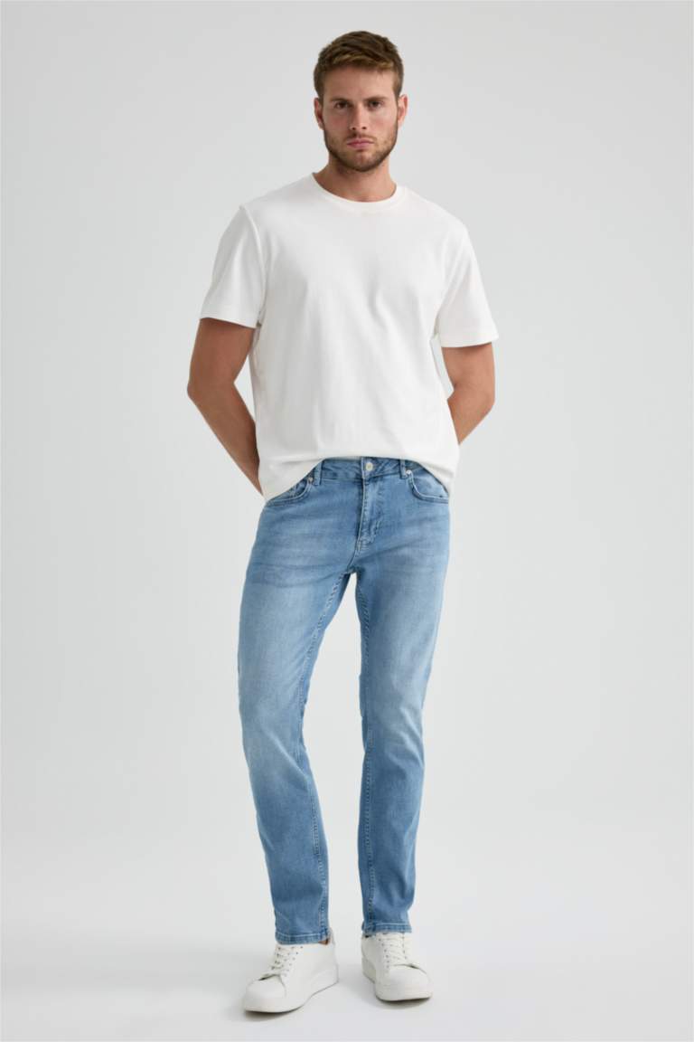 Blue MAN Sergio Regular Fit Normal Mold Normal Waist Pipe Leg Jeans ...