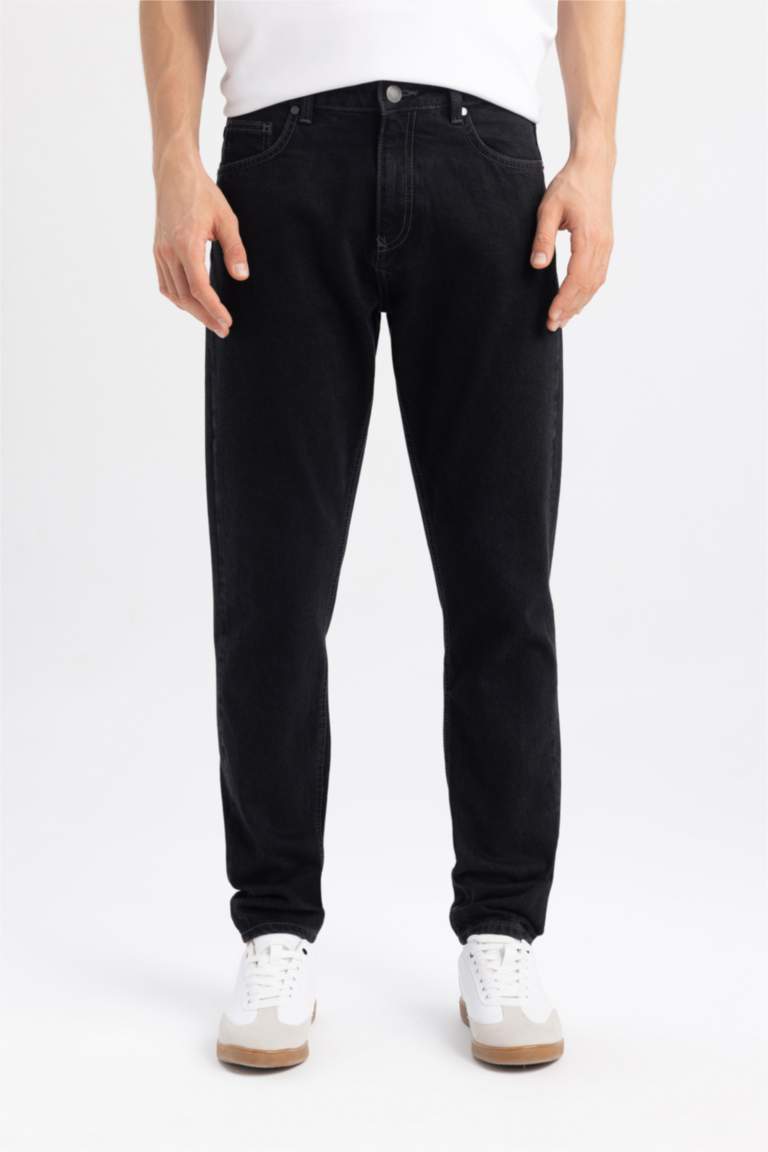 Black MAN Regular Tapered Fit Trousers 2996970 | DeFacto