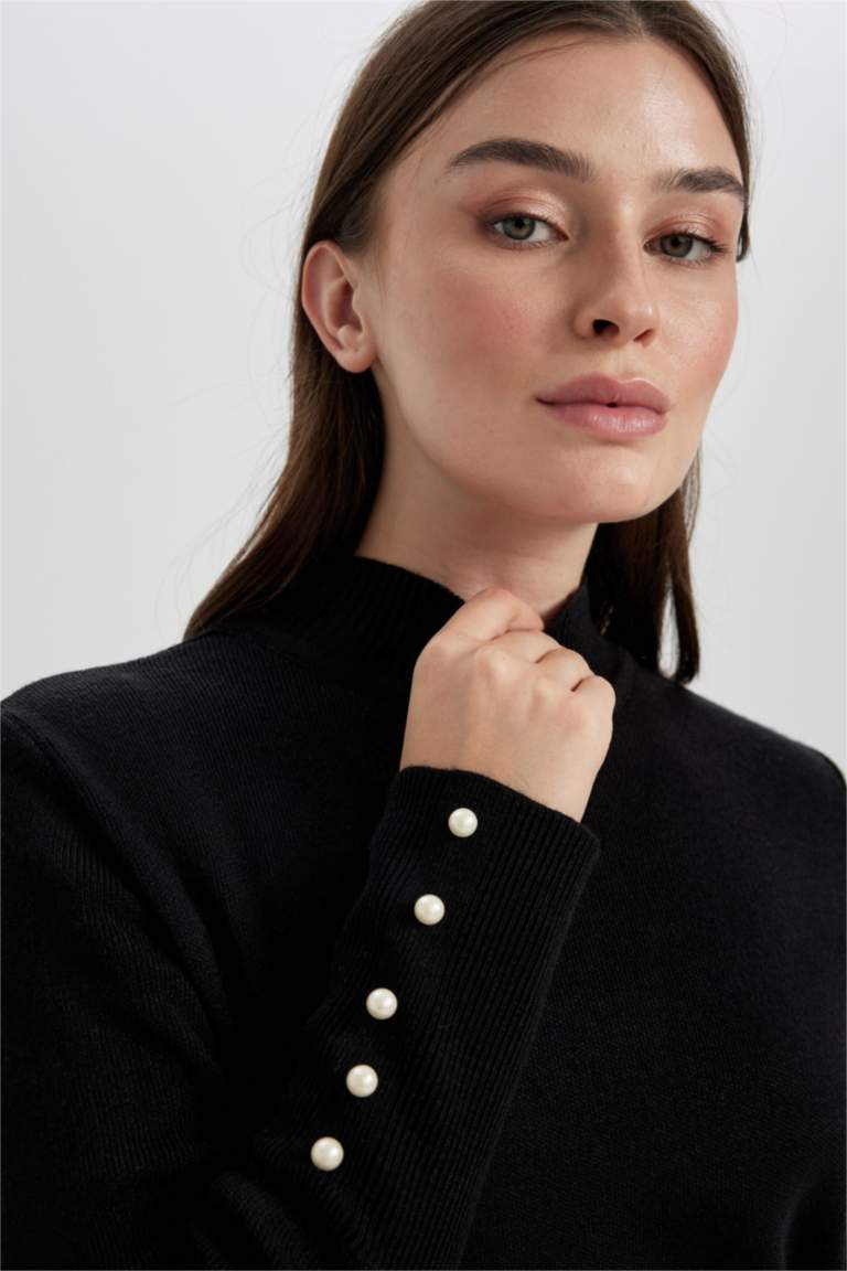 Black WOMAN A Line Crew Neck Dress 2989377 | DeFacto