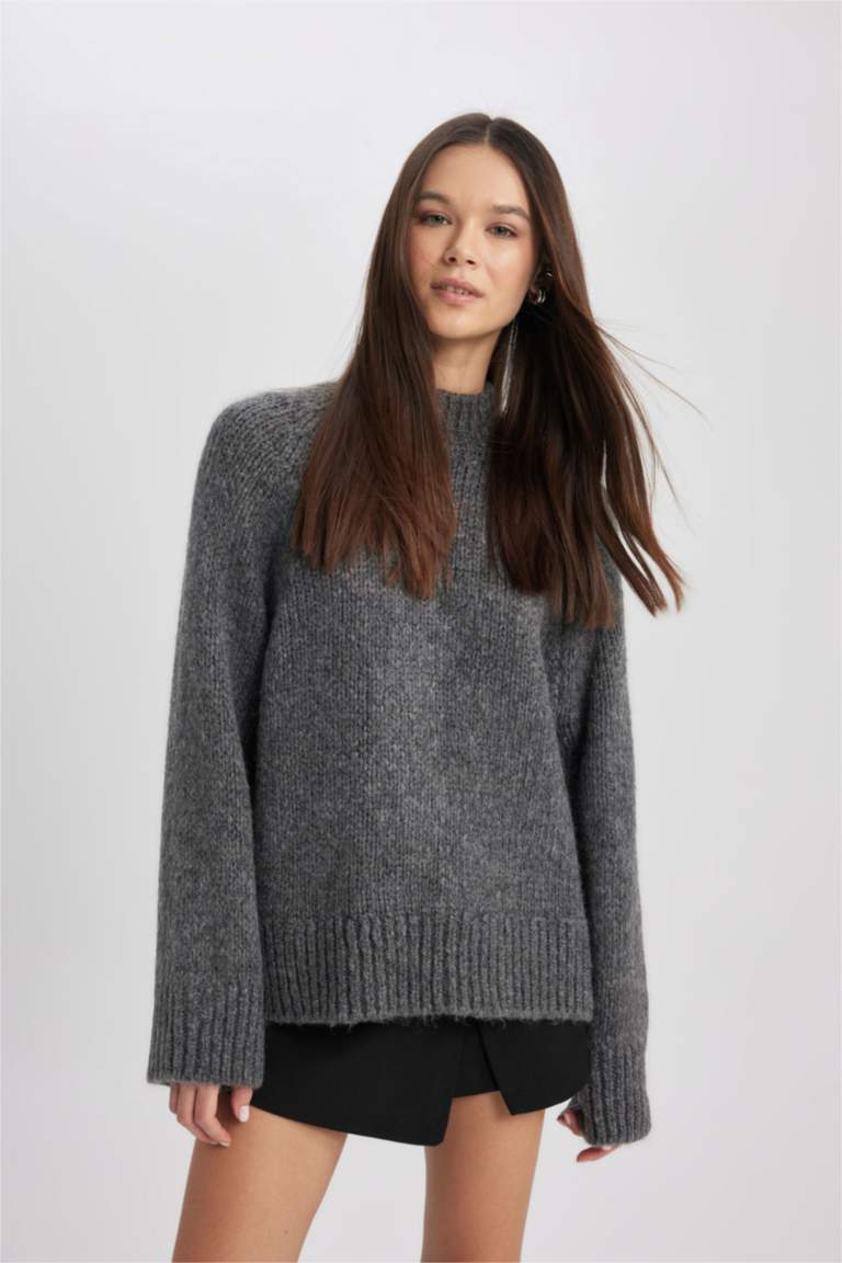 Anthracite Woman Oversize Fit Crew Neck Pullover 3059836 | DeFacto