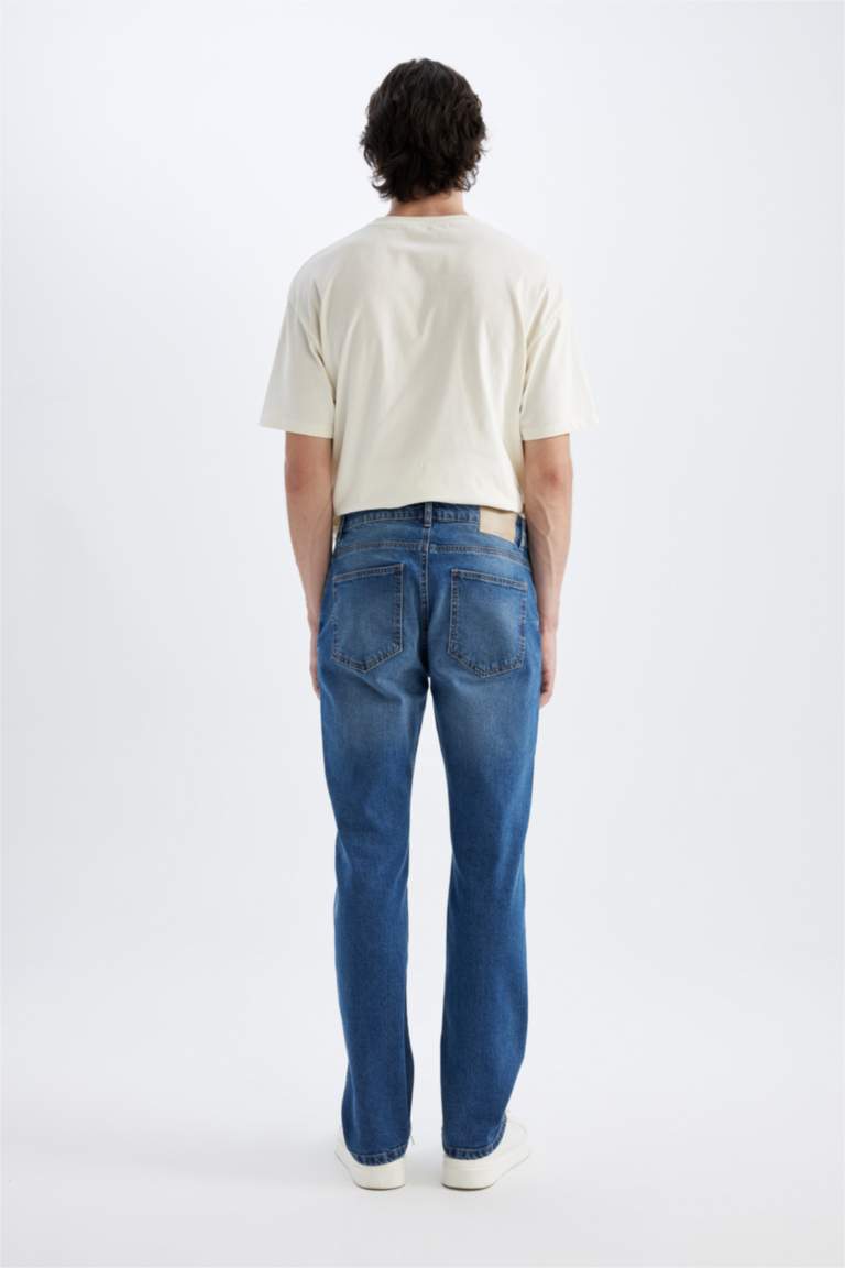Blue MAN Sergio Regular Fit Normal Waist Pipe Leg Jeans 3122713 | DeFacto