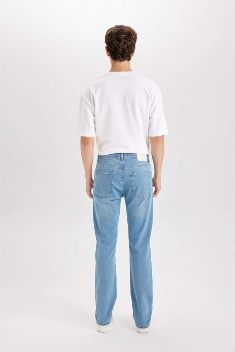 Blue MAN Sergio Regular Fit Normal Waist Straight Leg Jeans 3135114 ...