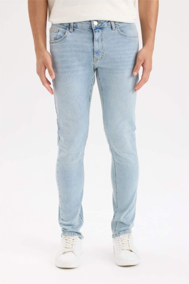 Blue MAN Pedro Slim Fit Skinny Leg Jeans 3161223 | DeFacto