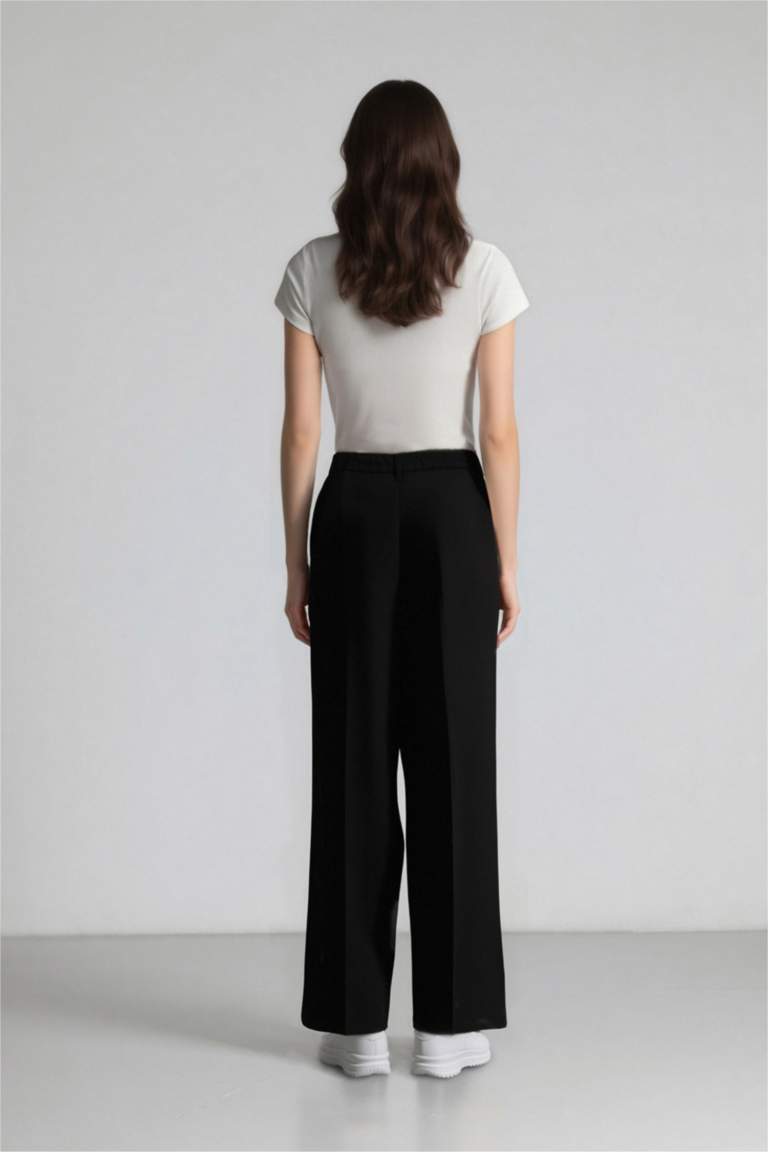 Black WOMAN Normal Waist Wide Leg Trousers 3309086 | DeFacto