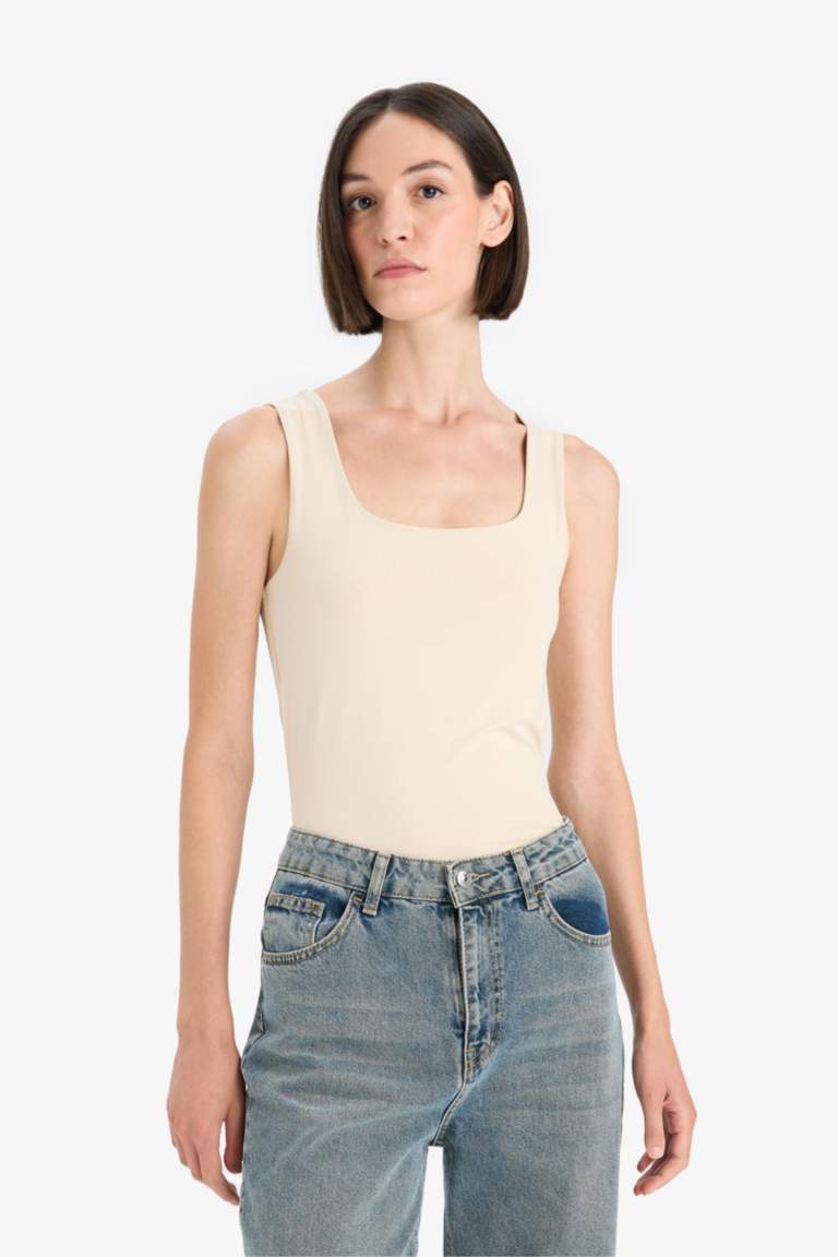 Beige WOMAN Slim Fit Square Neck Basic Tank Top 3324494 | DeFacto
