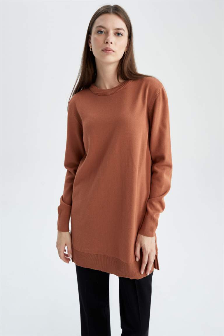 Brown WOMAN Regular Fit Crew Neck Tunic 2450014 | DeFacto