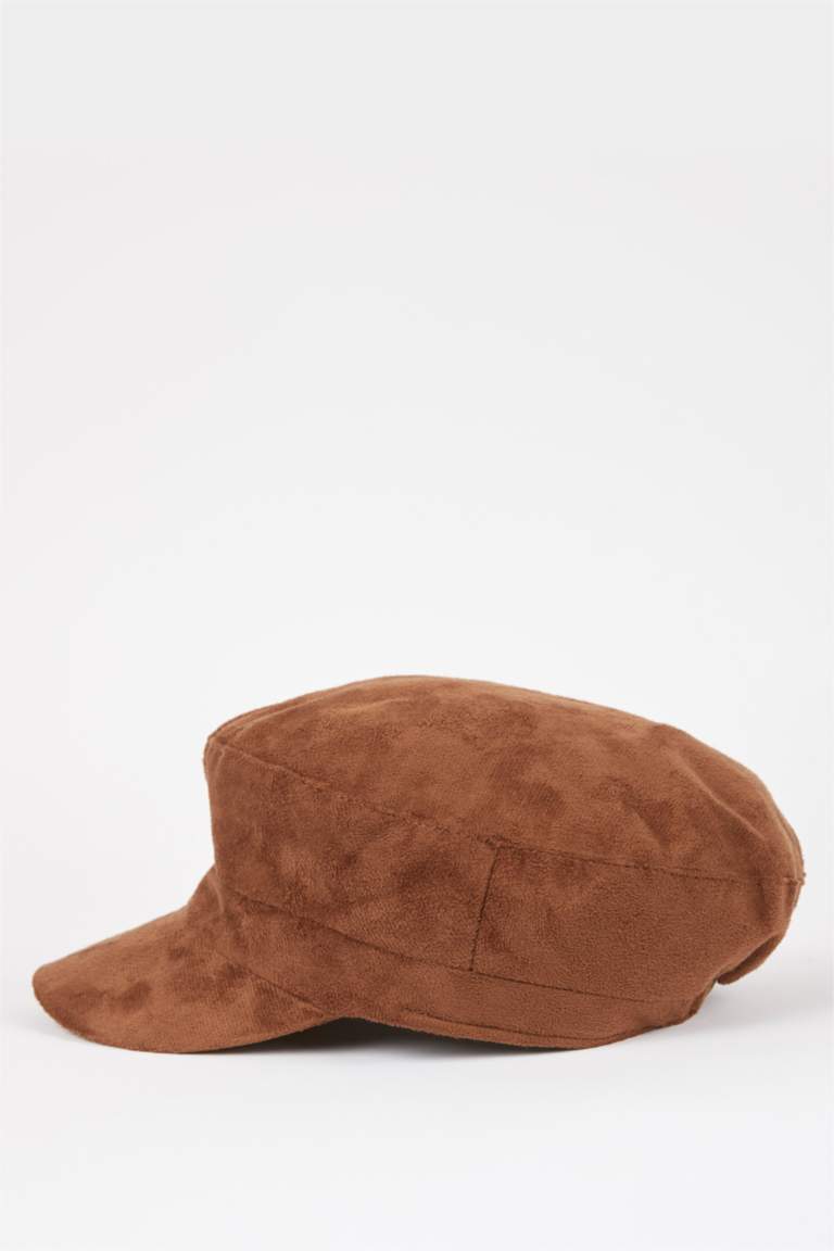 Brown WOMAN Suede Cap 2417827 | DeFacto