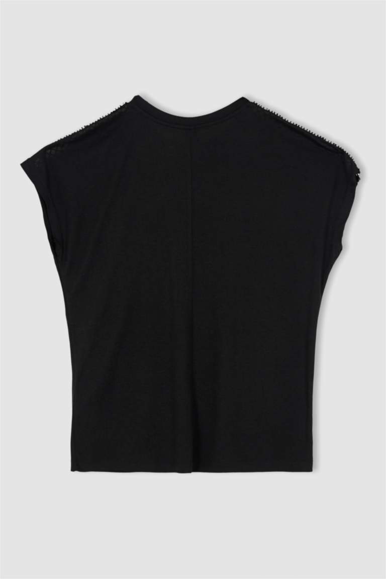 Siyah Kadın Traditional Regular Fit Dantelli Yarasa Kollu Tişört ...