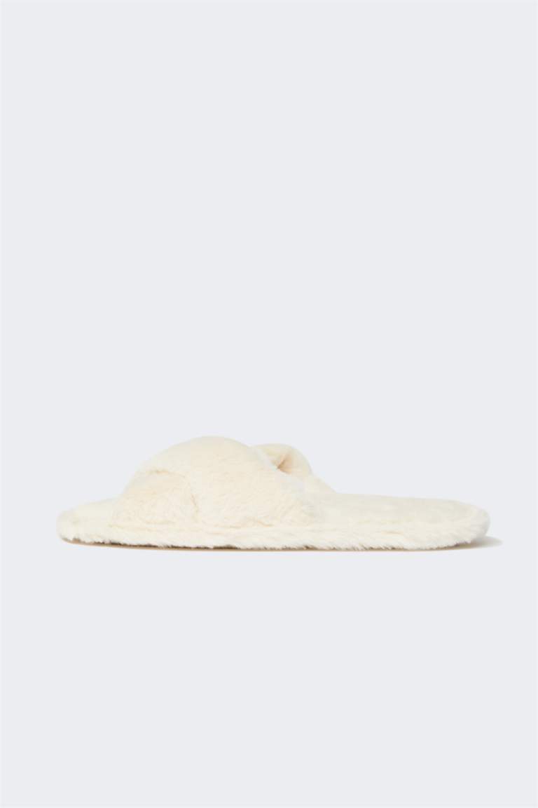 Beige WOMAN Woman Flat Sole Home Slipper 2559129 | DeFacto