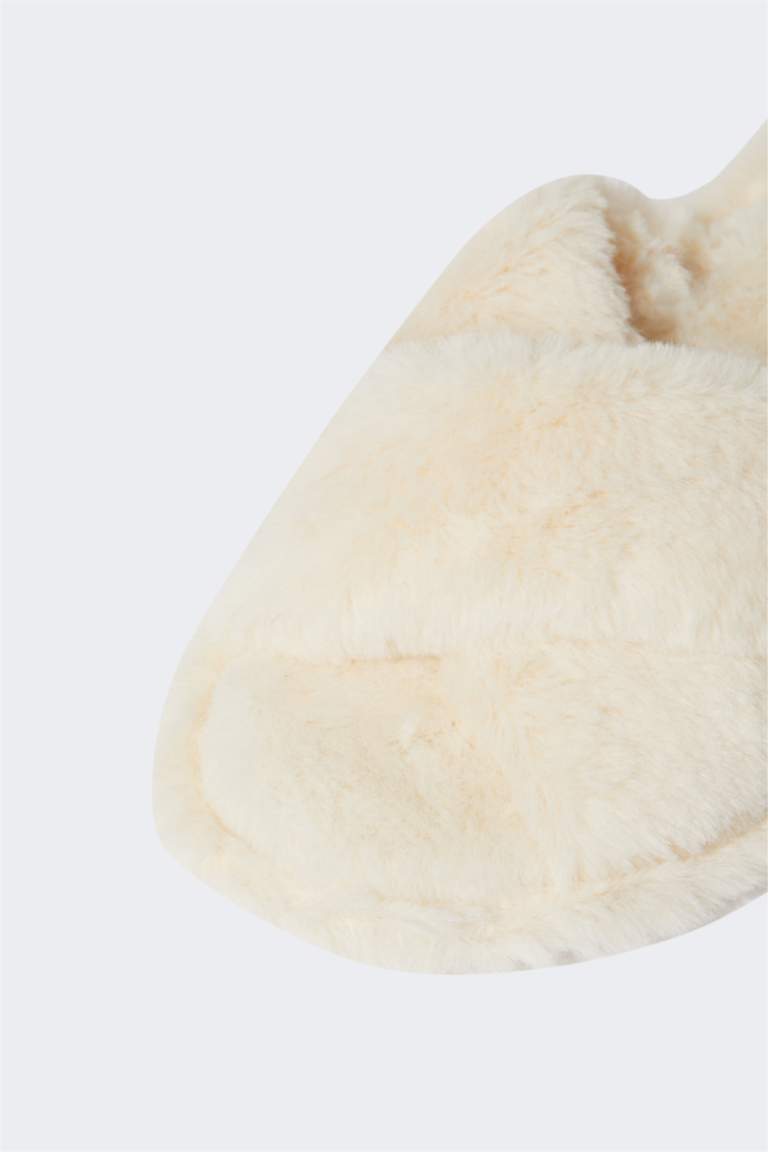 Beige WOMAN Woman Flat Sole Home Slipper 2559129 | DeFacto