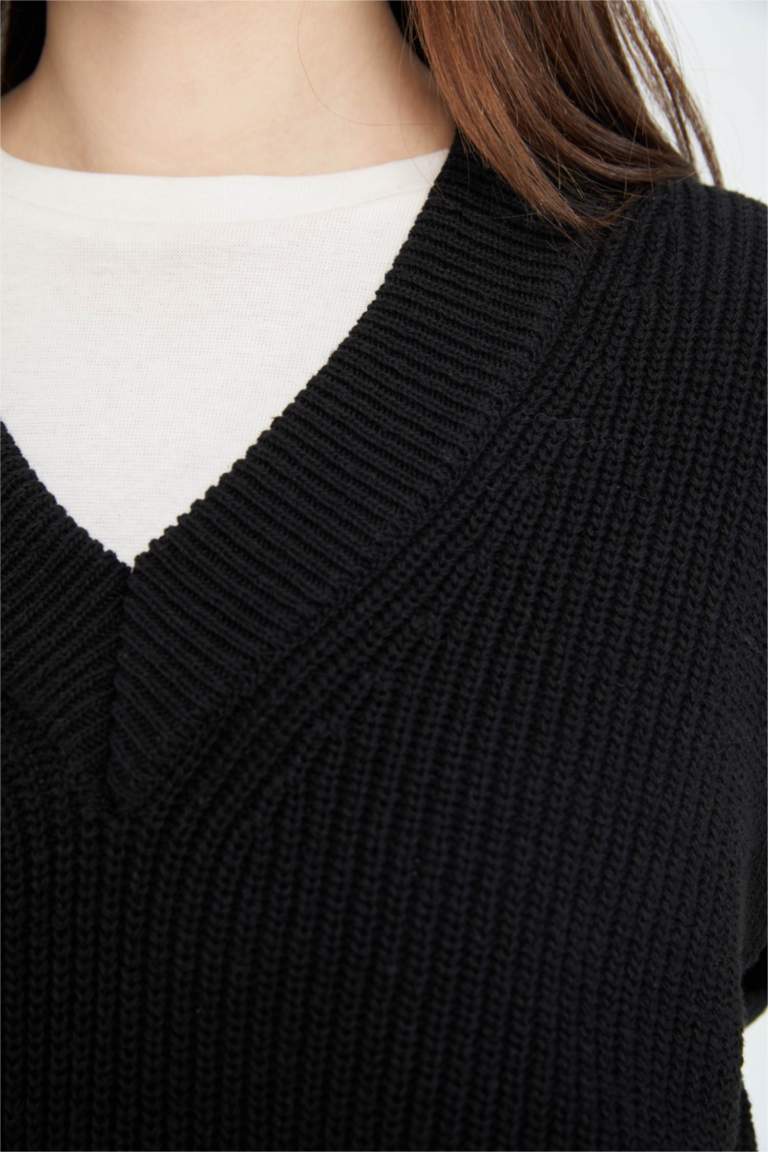 Schwarz Damen Oversize Fit Pullunder mit V-Ausschnitt 2449292 | DeFacto