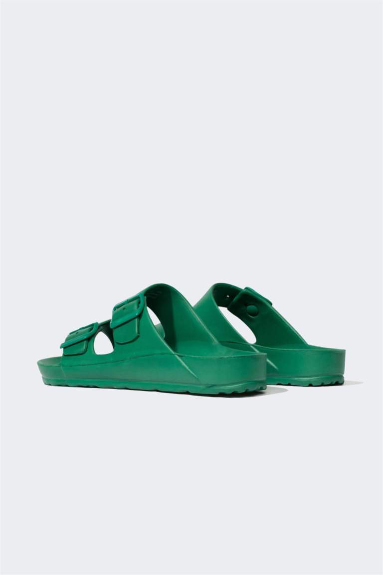 Green Woman Woman Flat Sole Slipper 2802033 | DeFacto