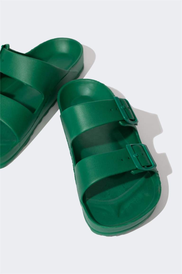 Green Woman Woman Flat Sole Slipper 2802033 | DeFacto