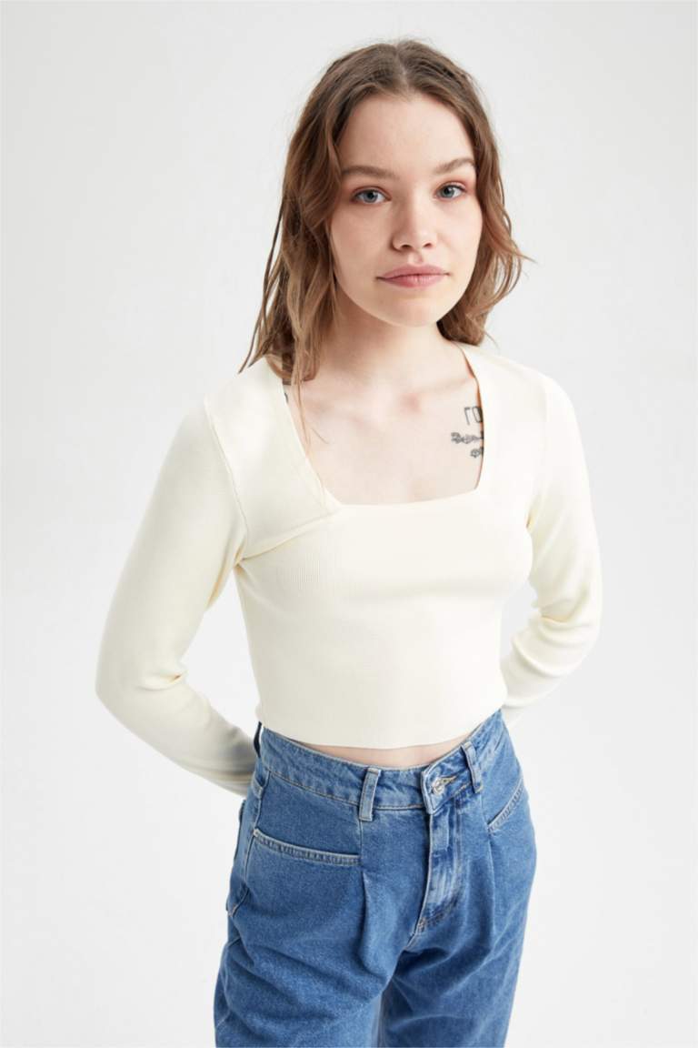 Ecru WOMAN Slim Fit Square Collar Knitwear Pullover 2494888 | DeFacto