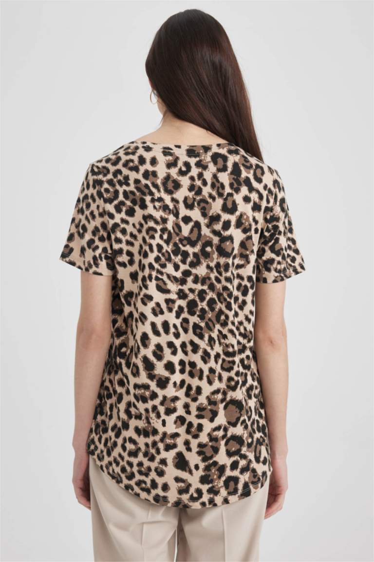 Black WOMAN Regular Fit Short Sleeve Leopard Print T-Shirt 2521352 ...