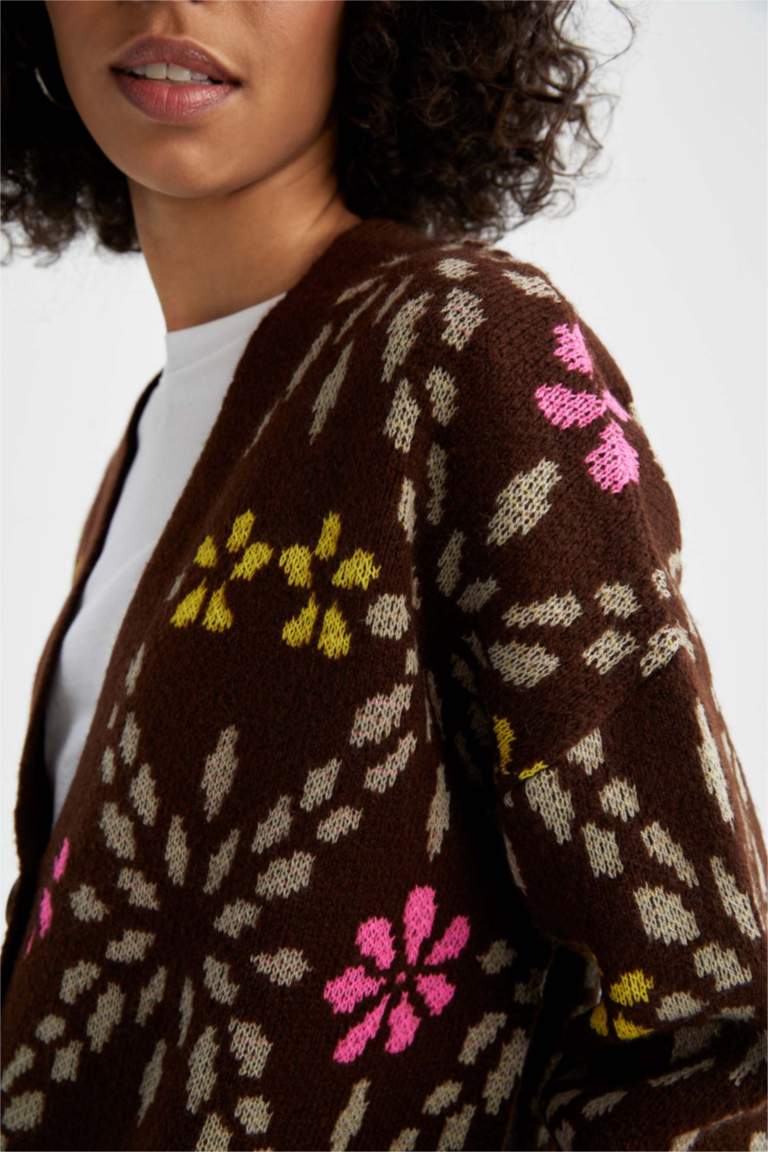 Brown WOMAN Regular Fit V-Neck Patterned Long Cardigan 2533448 | DeFacto