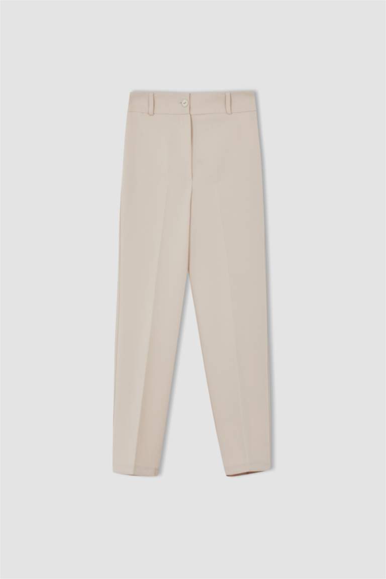 Beige WOMAN Carrot Fit Trousers 2552743 | DeFacto