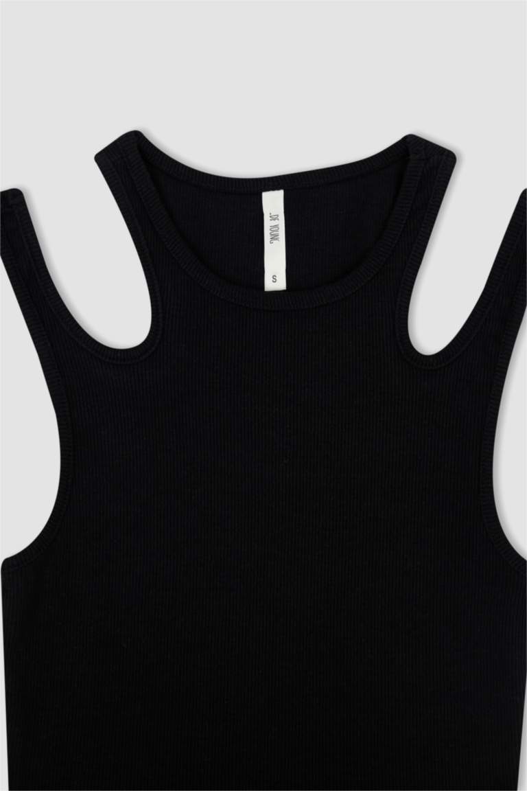 Black WOMAN Slim Fit Shoulder Detailed Cotton Camisole Crop Singlet ...