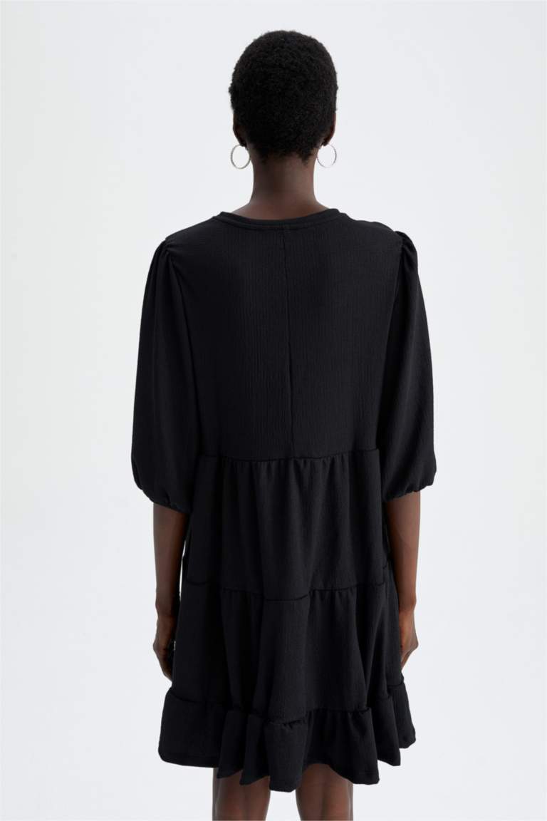 Black WOMAN Crew Neck Balloon Sleeves Mini Dress 2631616 | DeFacto