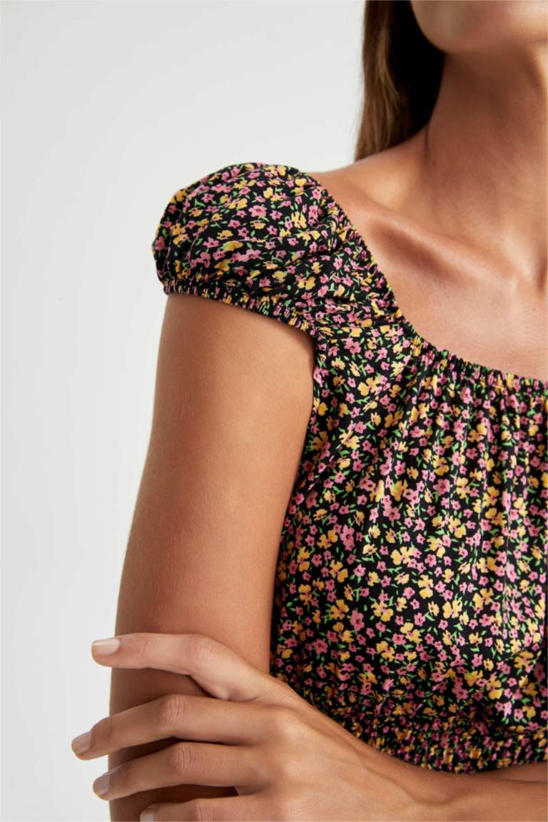 Black WOMAN Square Collar Mini Dress 2651073 | DeFacto