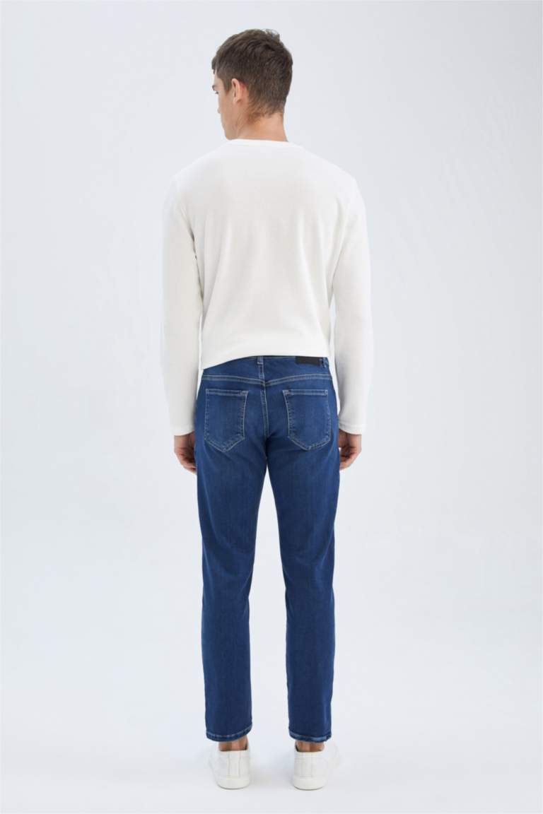 Blue MAN Pedro Slim Fit Slim Fit Normal Waist Narrow Leg Jeans 2722931 ...