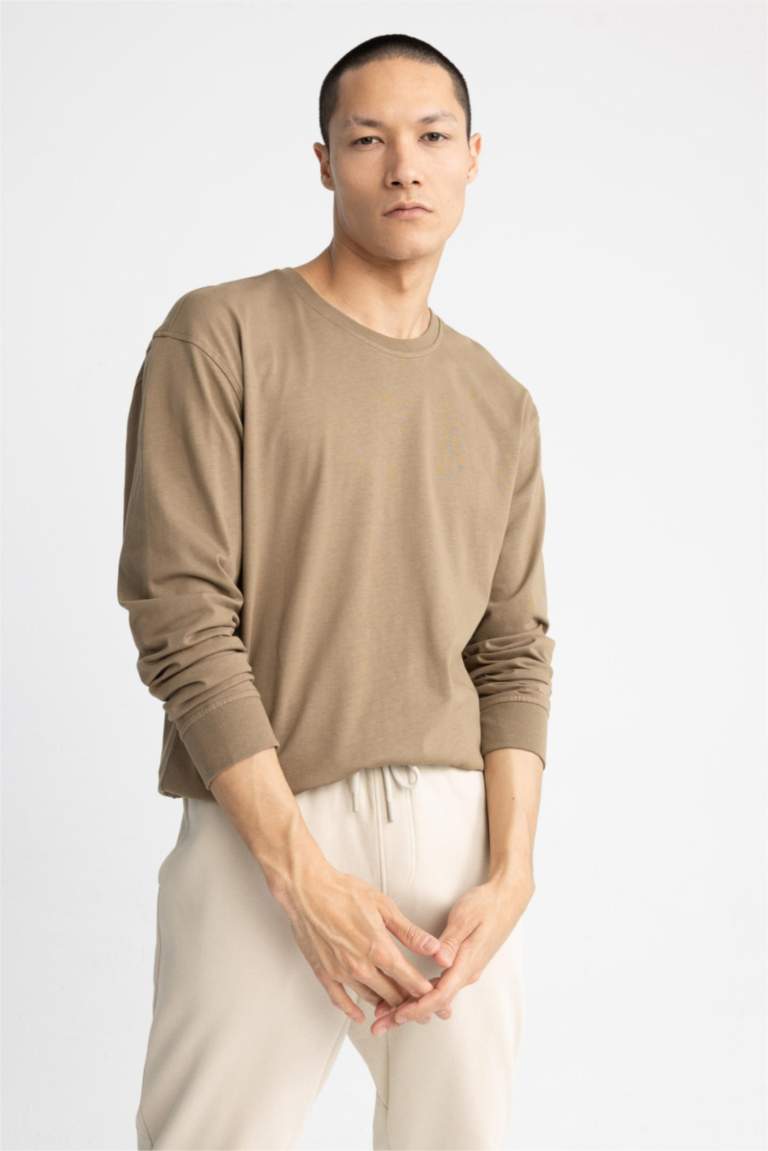 Brown MAN Relax Fit Crew Neck Basic Sweatshirt 2758598 | DeFacto