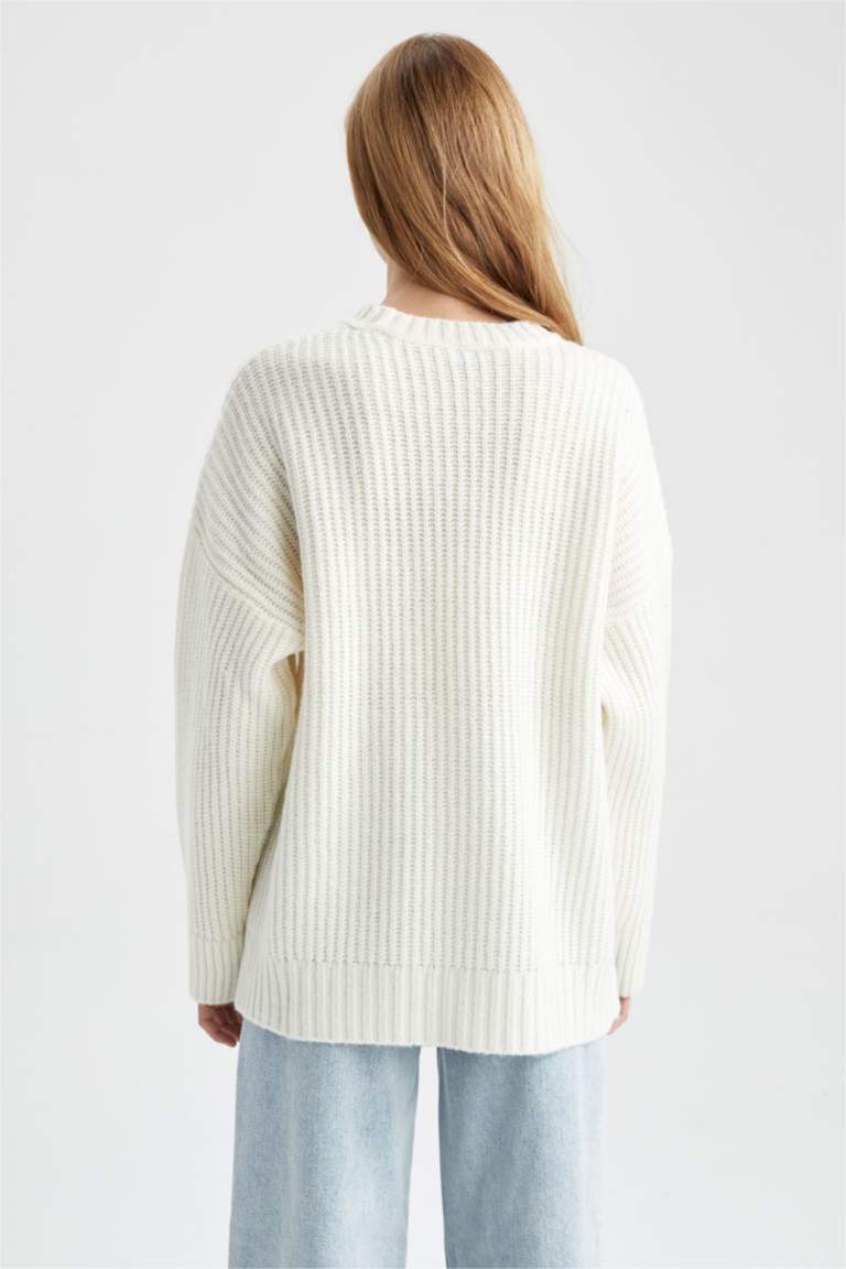 Ecru WOMAN Oversize Fit Crew Neck Thessaloniki Fabric Pullover 2723233 ...