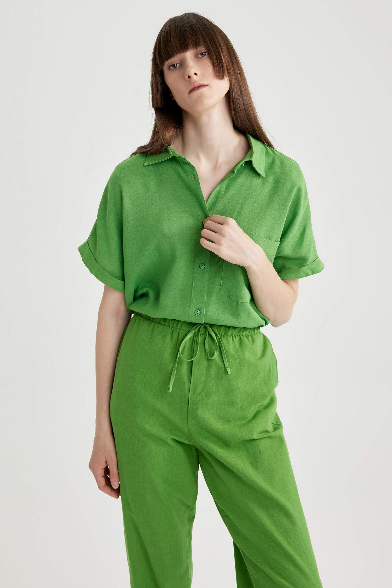 Green Woman Regular Fit Linen Blend Short Sleeve Shirt 2813449 | DeFacto