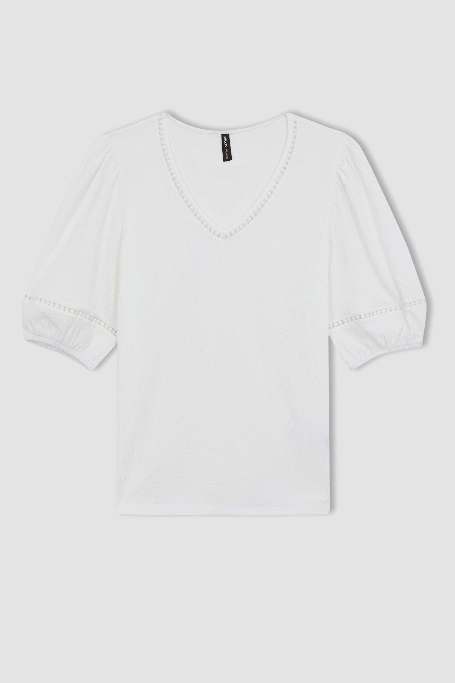 Beyaz Kadın Traditional Regular Fit V Yaka Kısa Kollu Tişört 2820796 ...