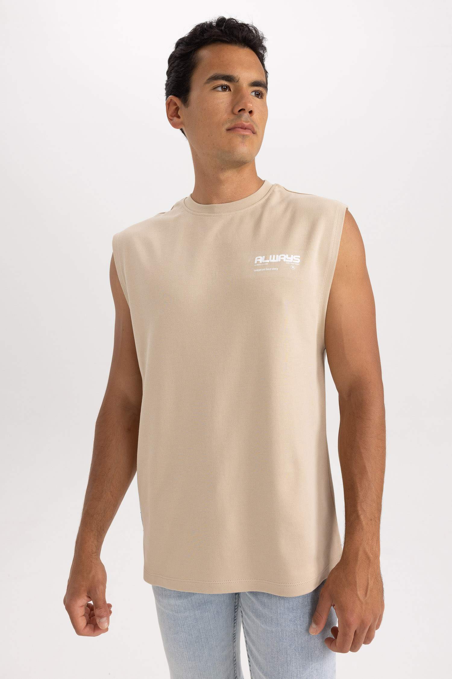 Beige Man Boxy Fit Printed Crew Neck Premium T- Shirt 2822560 | DeFacto