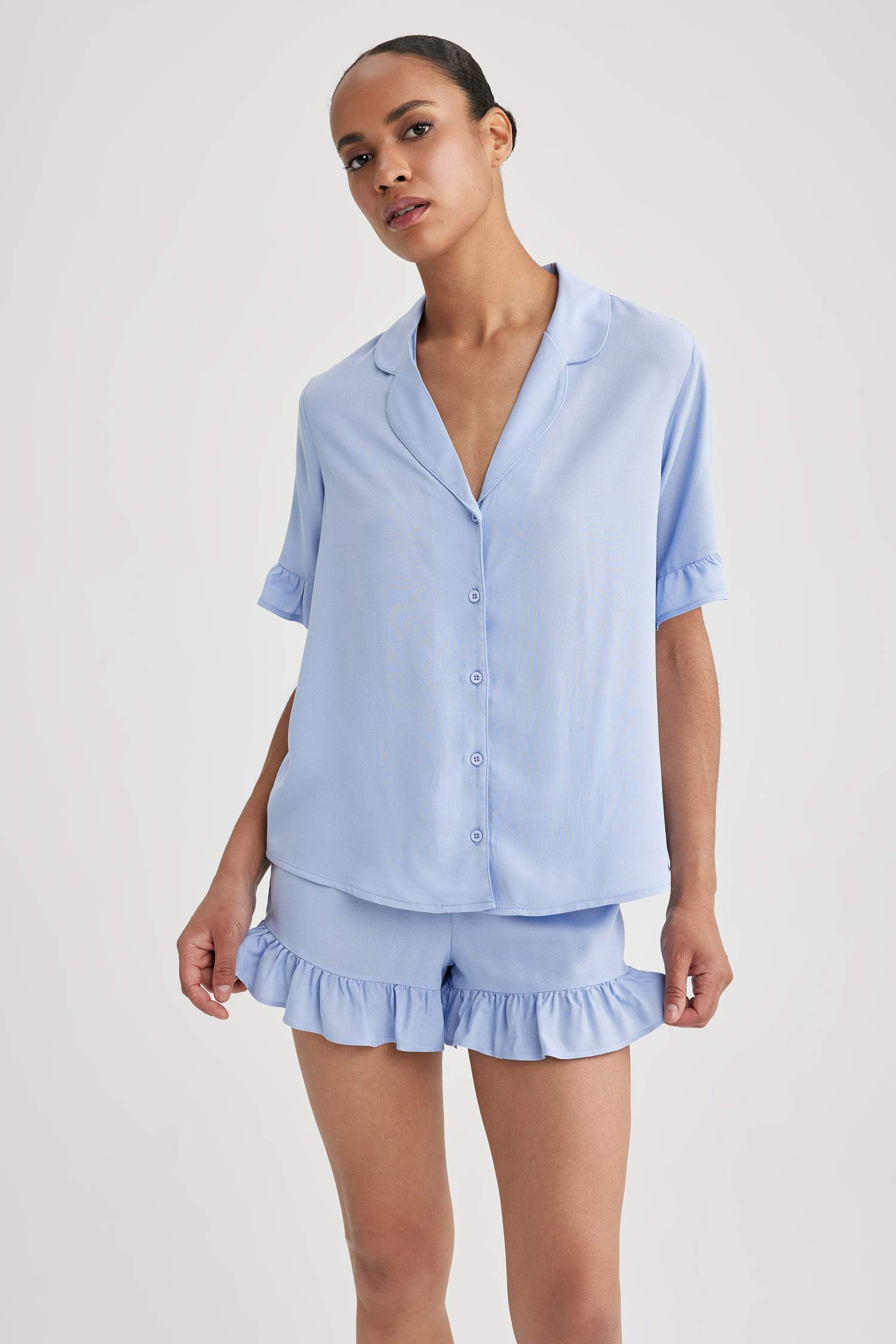 Blue Woman Regular Fit Short Sleeve Woven Tops 2835736 | DeFacto