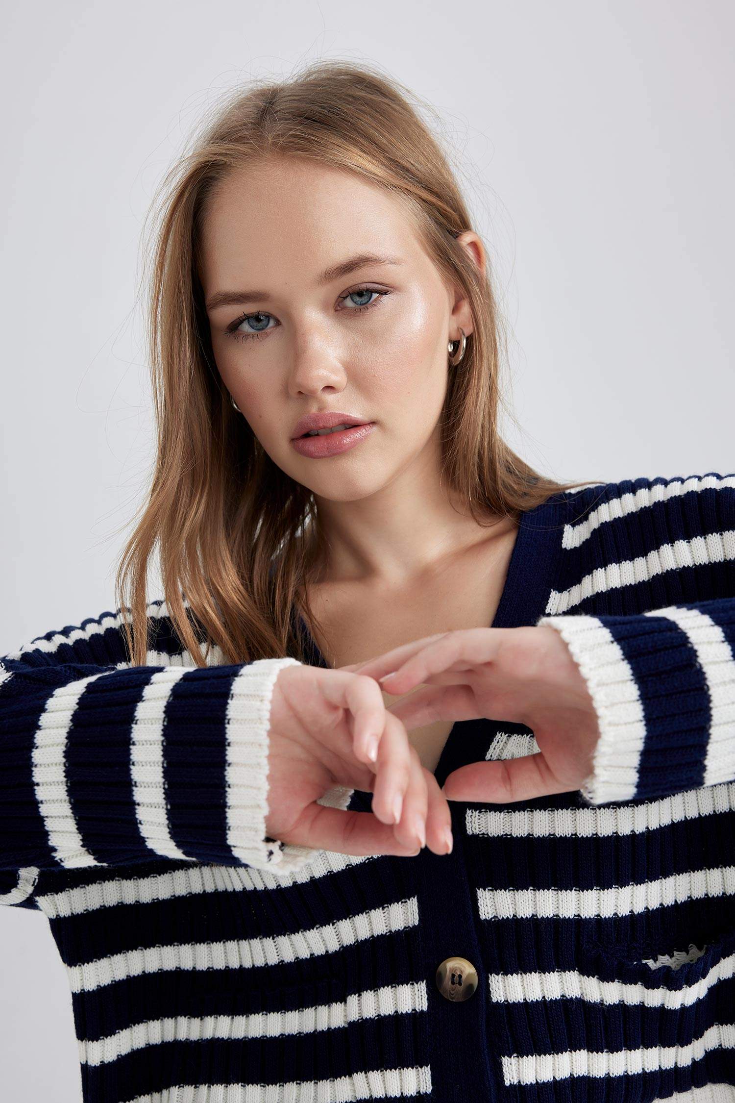 Lacivert Kadın Coool Regular Fit V Yaka Triko Hırka 2854458 | DeFacto