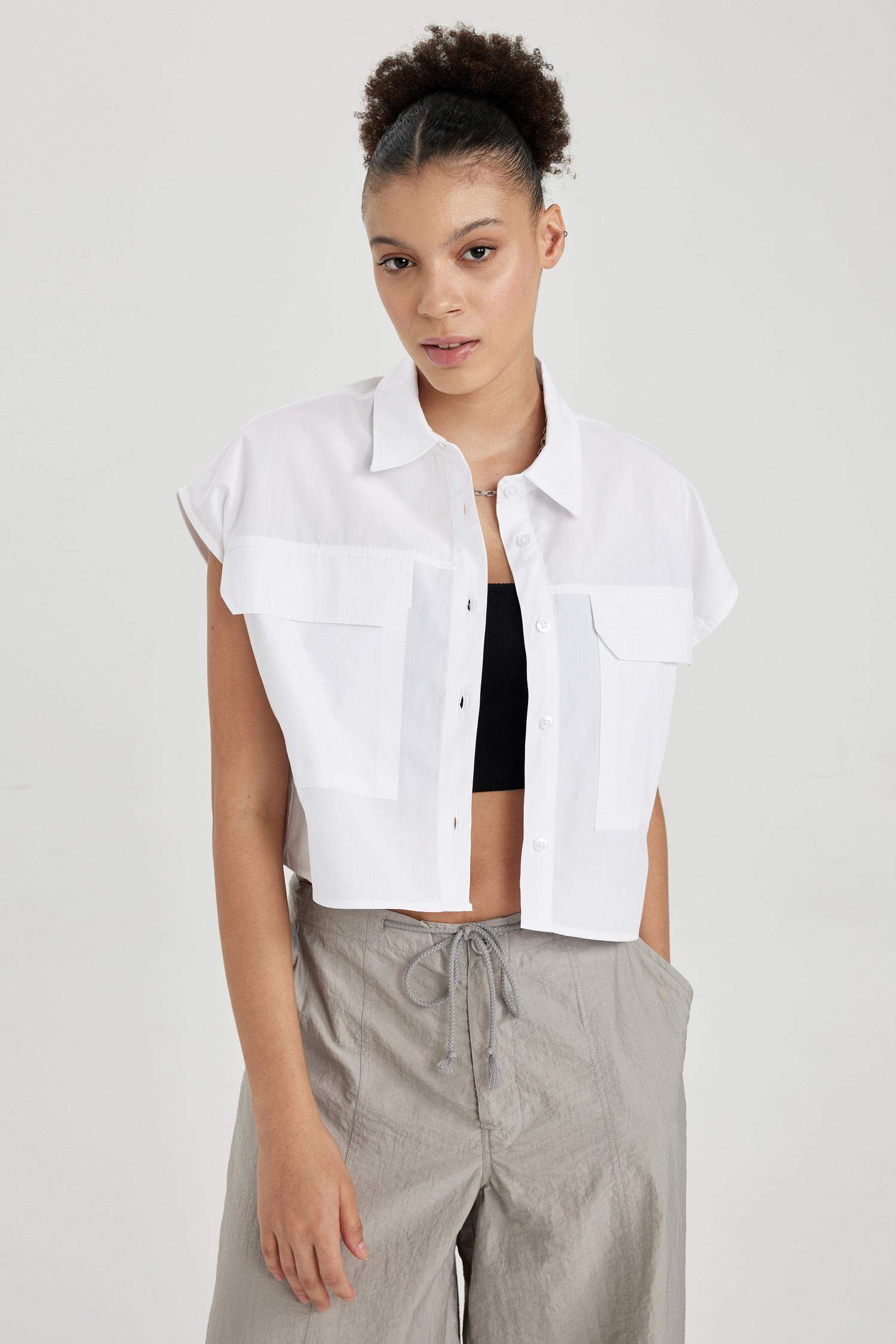 White WOMAN Oversize Fit Pocket Crop Short Sleeve Shirt 2836011 | DeFacto