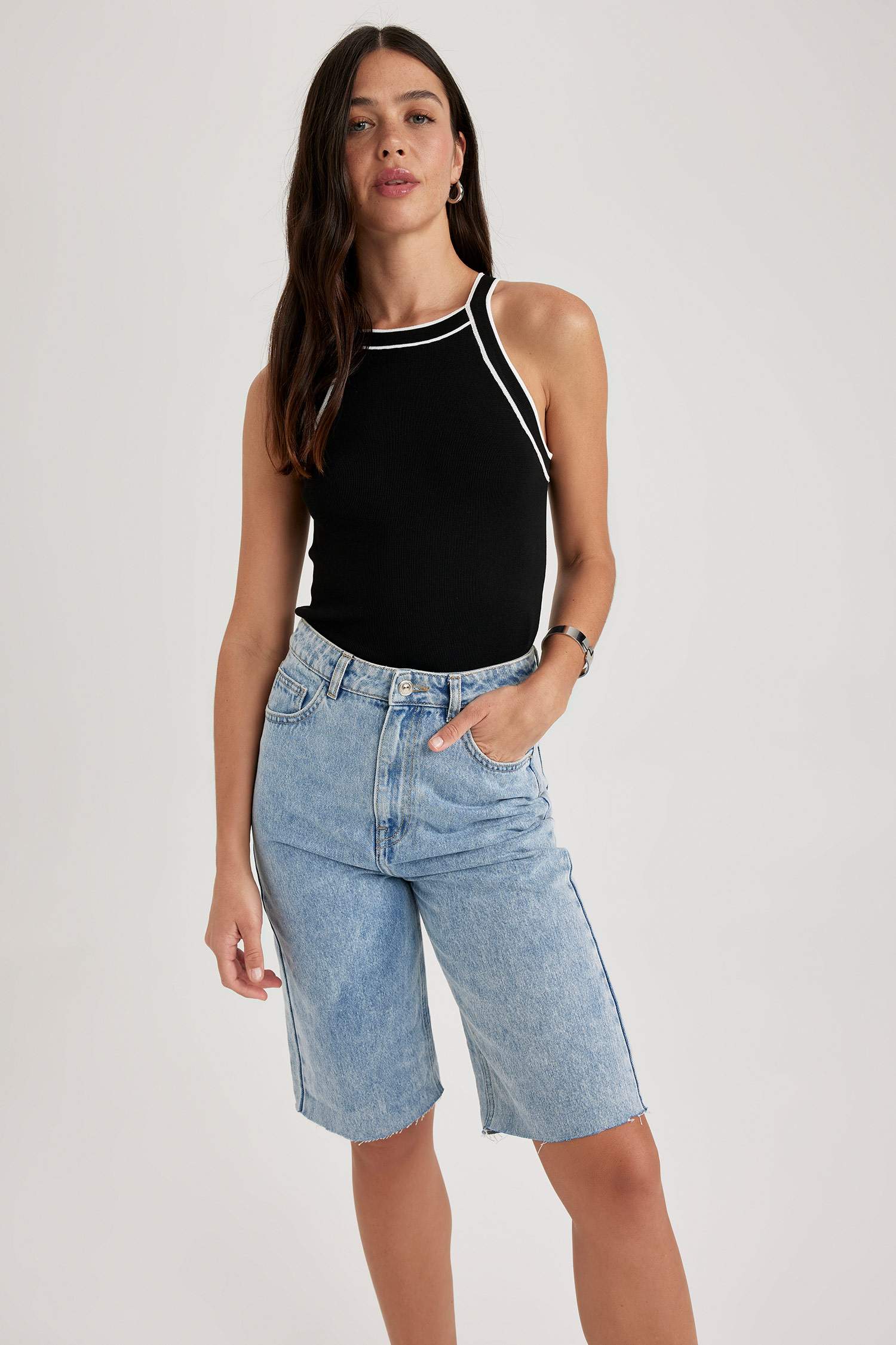 Black WOMAN Fitted Halter Collar Singlet 2855944 | DeFacto