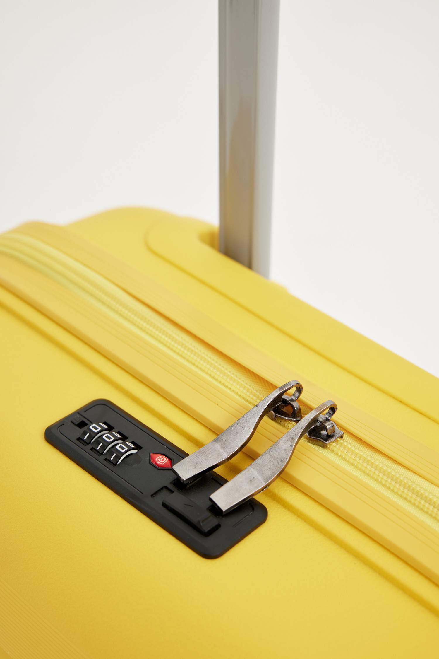 Yellow MAN Woman Hard Cover Trouser Suitcase 3159915 | DeFacto