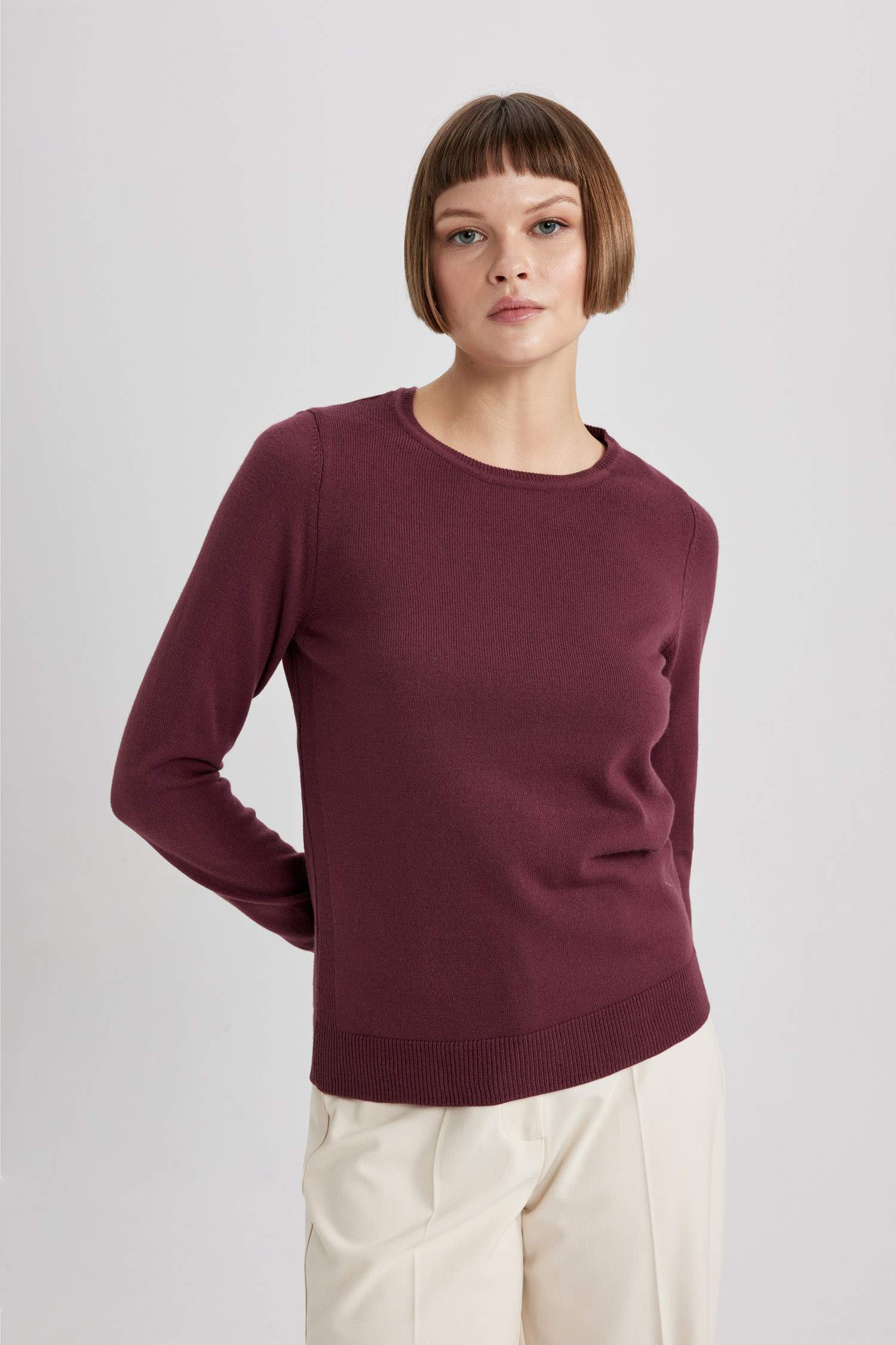 Bordeaux WOMAN Regular Fit Crew Neck Pullover 2449094 | DeFacto